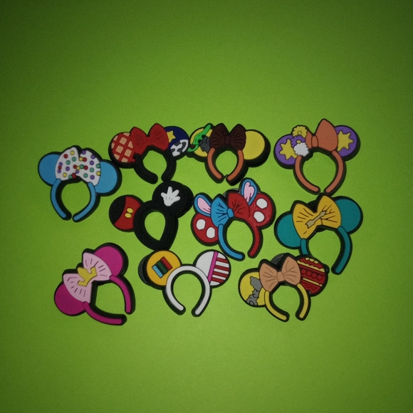 CROCS | Accessories | Minnie Mouse Ears Crocs Charms Croc Jibbitz You ...